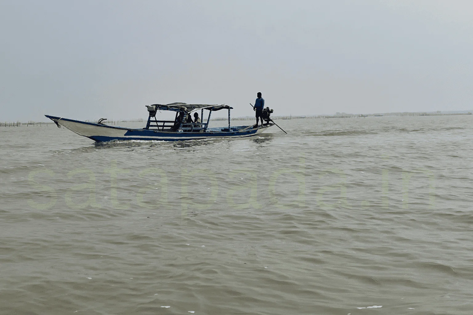 Satapada Travel Guide: Chilika Lake & Dolphin Watching